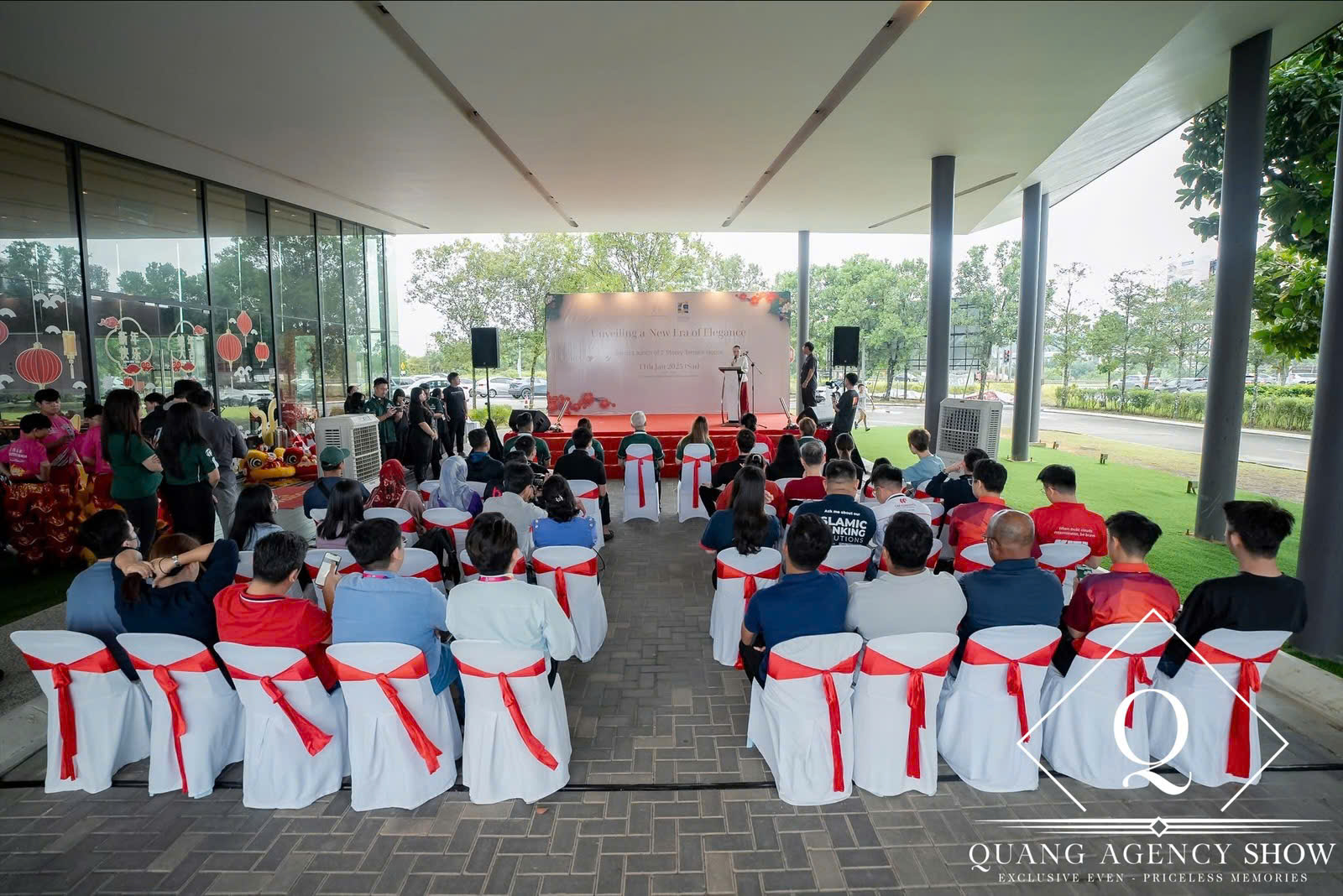 Cho Thuê Bàn Ghế Hội Nghị Quang Agency Show 2025
